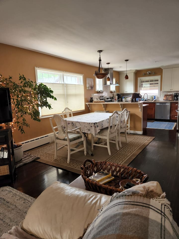 Midtown 2-bedroom Home In A Great Neighborhood. - Circus Circus Reno
