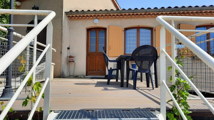 Charmant Logement  Indépendant Avec Parking Clos - Crest