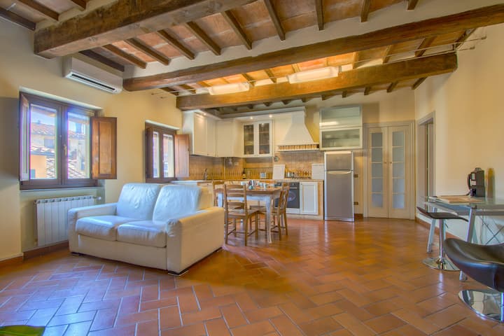 Appartamento Sulla Sala - Pistoia