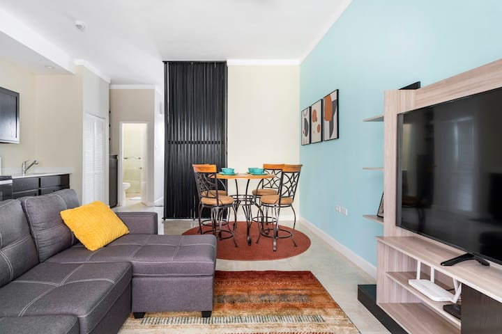 Silverbrook Escape - Free Parking - Kingston