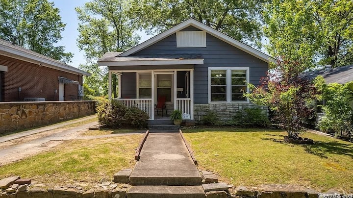 Cheerful Cottage In The Heart Of Hillcrest - Little Rock, AR