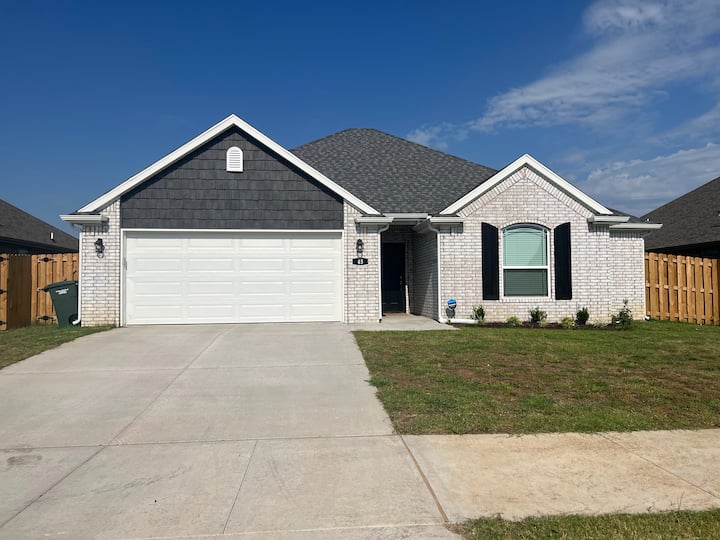 Hogville Haven - Fayetteville, AR
