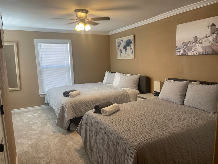 Centennial House (Smart Tvs In Each Room) - Midland, TX