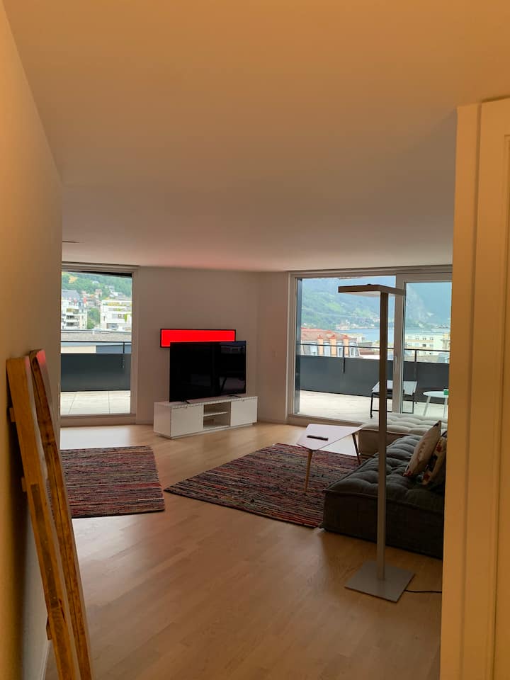 Minimalist Apartment In The Heart Of Montreux. - Montreux