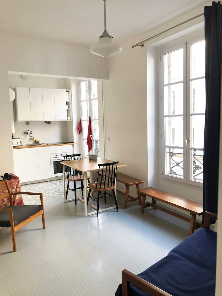 2 Pièces Au Pied De Montmartre - Paris