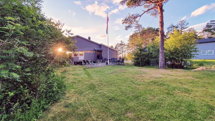 Koselig Hytte Med Sjøutsikt Og Stor Hage - Moss