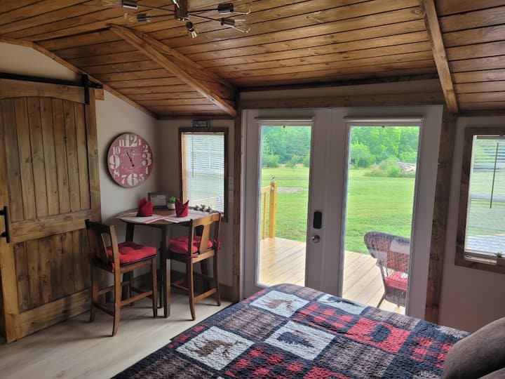 King Guesthouse With Panoramic Mt Views & Firepit - Tryon, NC