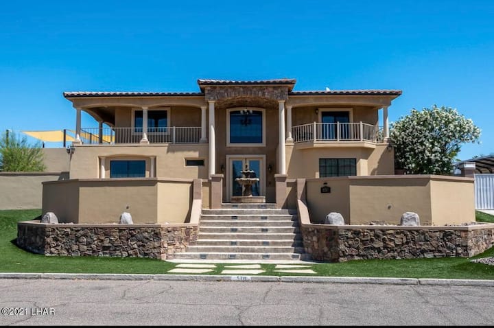 Huge Luxury Estate With Terrace & Lake Views - Lake Havasu City, AZ