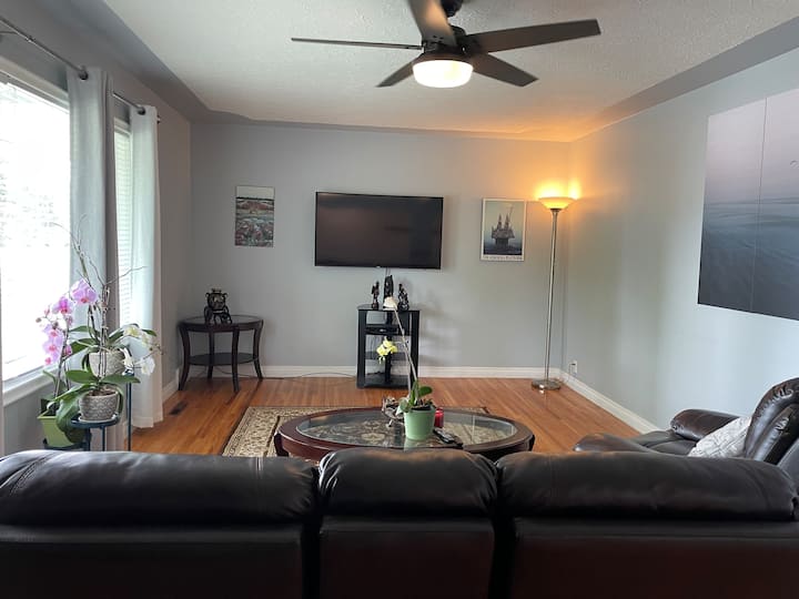 Bungalow In Killarney - Calgary