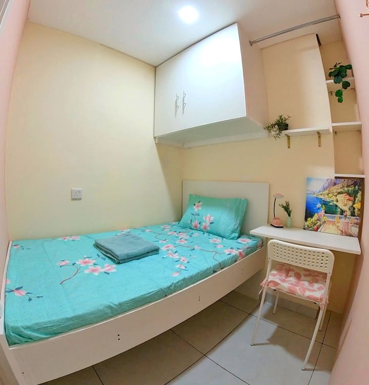 Budget Penthouse Private Space With Garden Terrace - Dubaï