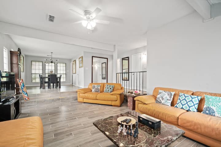 4 Bedroom 3 Full Bath 1 Story W/ Big Yard• - Denton, TX