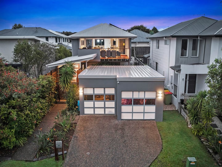 Prestige Genesis Estate Home Near All Theme Parks - Dreamworld, Coomera