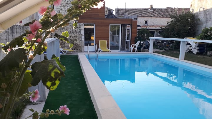 Grande Maison De Famille Avec Piscine Privée - Marennes