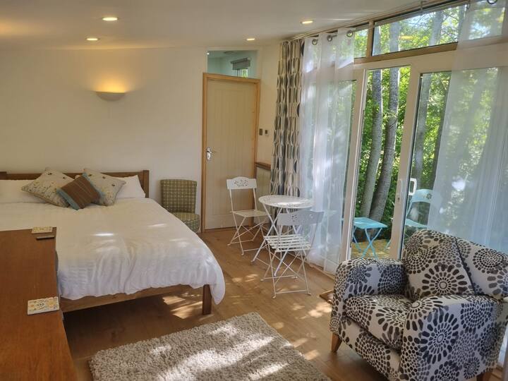 Beautiful Studio Cabin - Bramber Castle