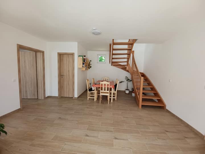Vidám,kényelmes Szoba,ingyenes Parkolással. - Balaton