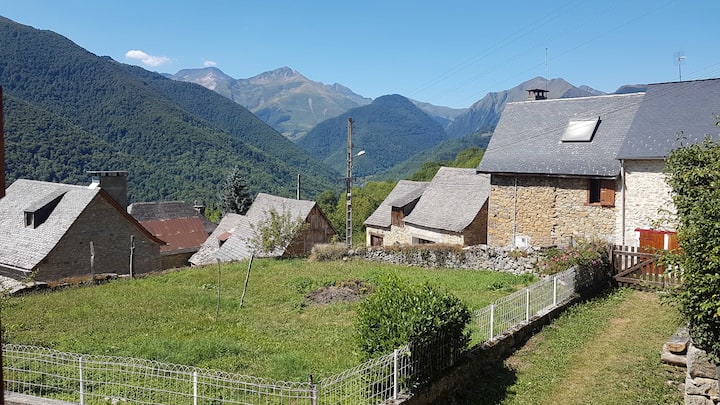 Vacances à La Montagne Pyrénées Ariégeoises - Étang d'Araing