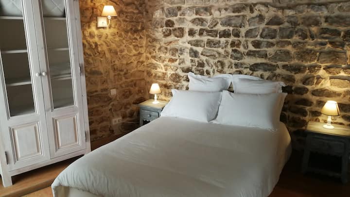 Magnifique Appartement Privatif Au Calme Des Arène - Place du Forum