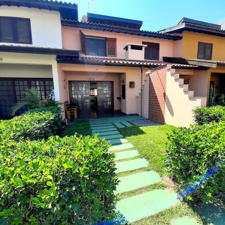 Casa C Piscina/churrasqueira/wifi
100mt Da Praia - Caraguatatuba