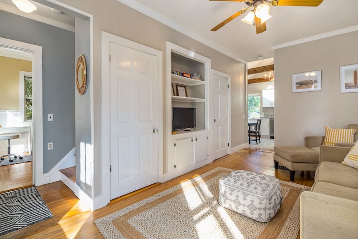 603 Sunny Downtown Charmer|4 Bed/1.5 Bath - Portsmouth, NH