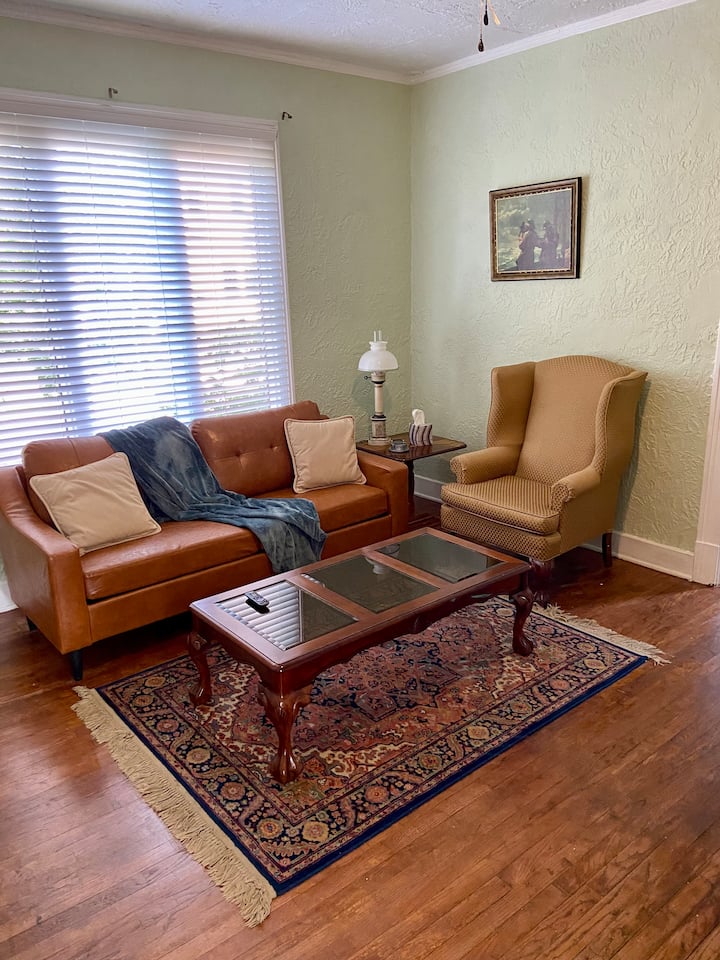 Homey 1 Br Unit Across From Belhaven Town Center - Jackson, MS