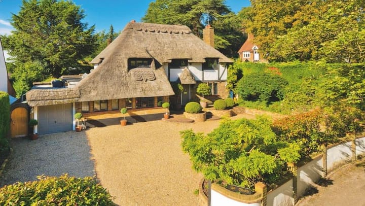 Unique Secluded 1 Bedroom Luxury Garden Studio - Hampton