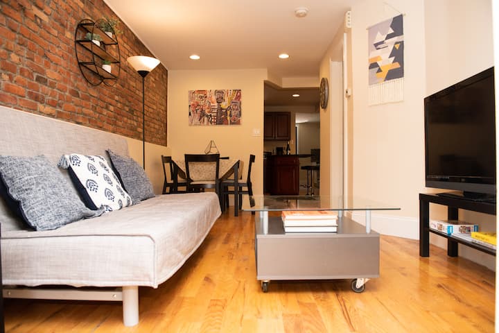 Cozy Bedroom In Ocean Hill, Brooklyn. - Brooklyn, NY