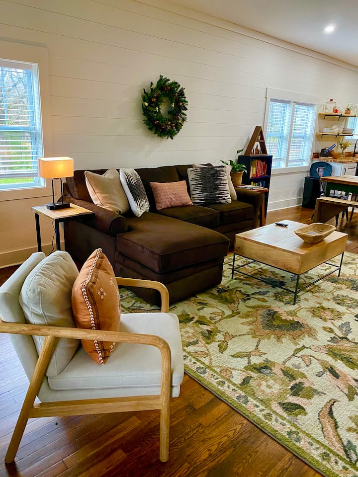 Renovated 1925 Farmhouse On Lake Chatuge - Hiawassee, GA