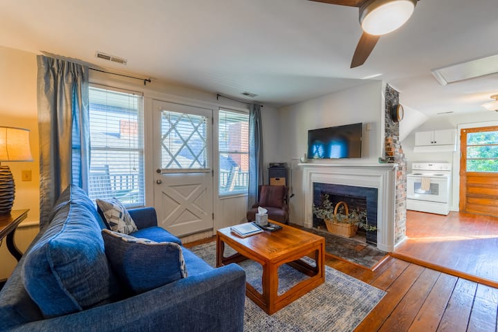 1889 Top-floor Loft · 2 Balconies, Walk Downtown - Wilmington, NC