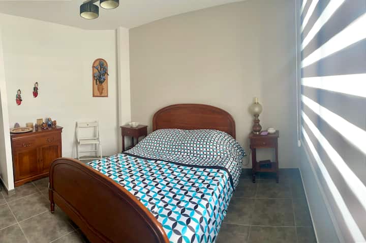 Idéal Couple: Chambre + Petit Déjeuner Dans Villa - Lac de Paladru