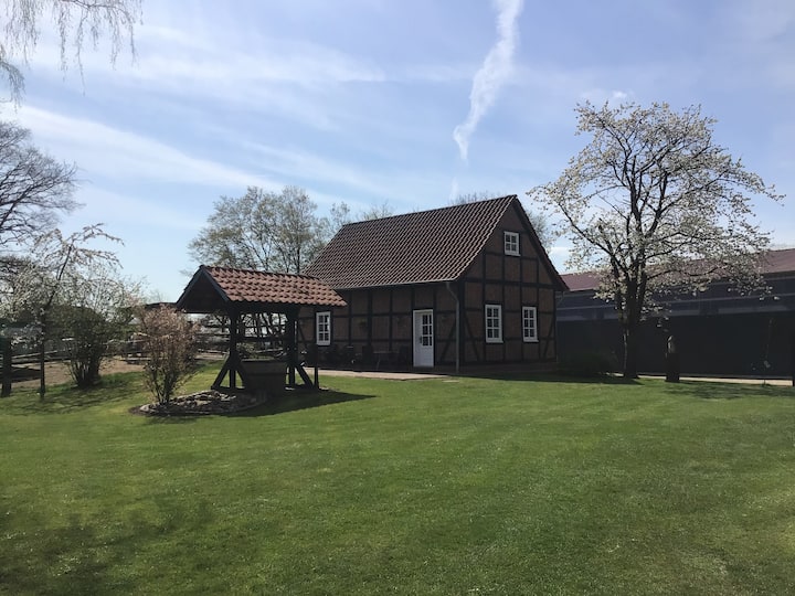 Süßes Fachwerkhaus Mit Großem Garten - Wedemark