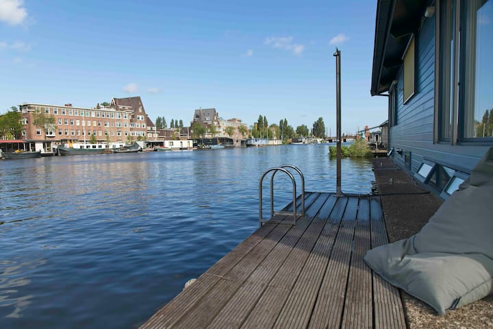 Fantastic Houseboat, 160m2 On Amstel River - Ámsterdam