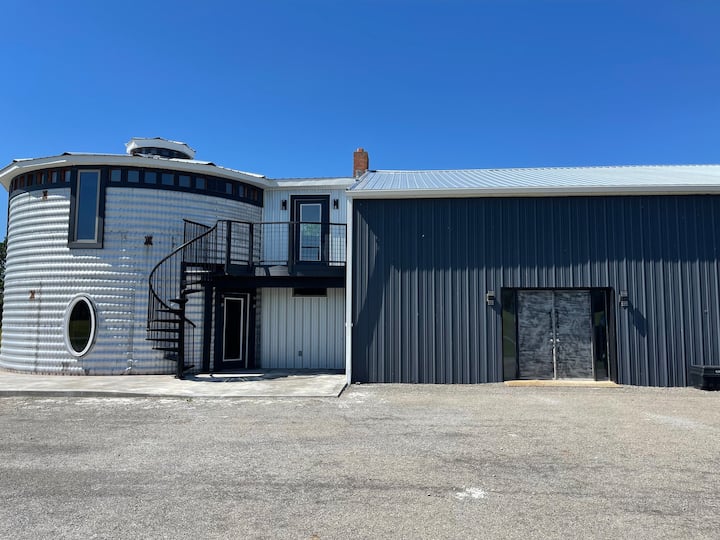 Unique Grain Bin & Airplane Hangar Apartment Combo - Butler, PA