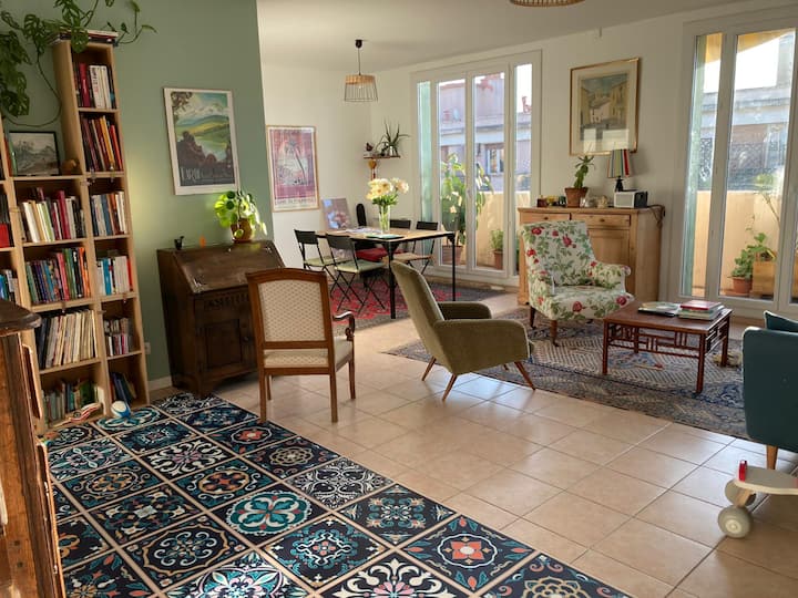 Appartement 6/8 Places, Plein Centre - Marseille