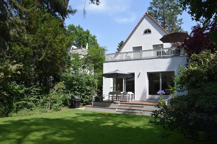 Wunderschönes Efh In Grüner & Ruhiger Waldlage - Birkenwerder