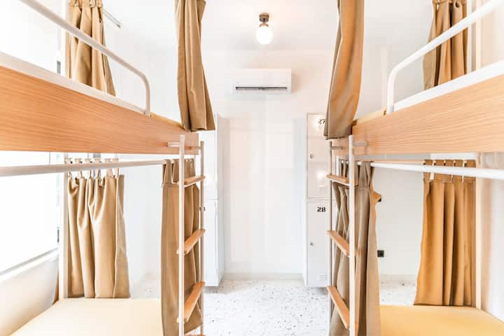 4 Beds In Female Dorm Ensuite - Antalya