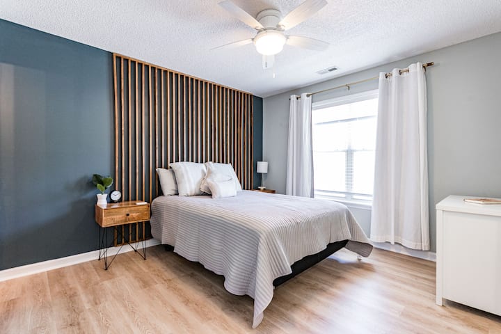 2br/2.5 Ba Townhome Near Dt Raleigh - $2800/mo - Raleigh, NC