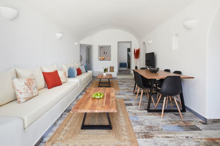 104. Cactus | Executive 3-bedroom Villa With Pool - Santorini