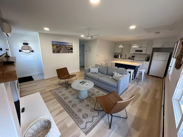 Cozy 2 Bedroom Apartment At Ocean Walk - Narragansett, RI