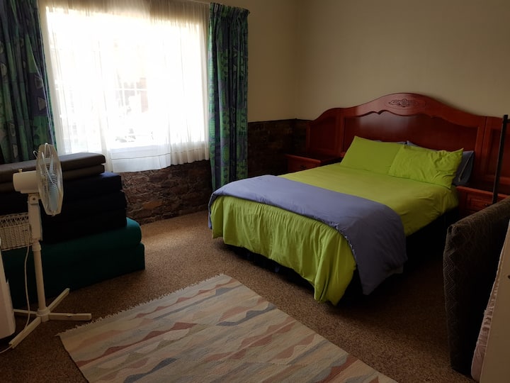 Private Bedroom Rental On Opiplot Outside Brakpan - Brakpan