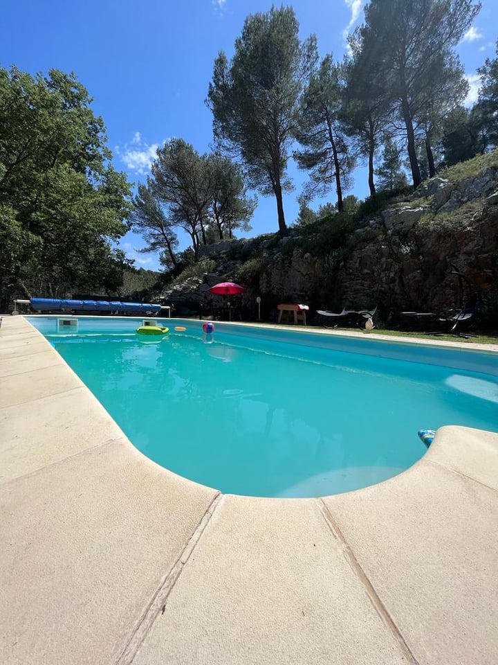 Logement Au Calme Avec Piscine à Simiane - Gardanne