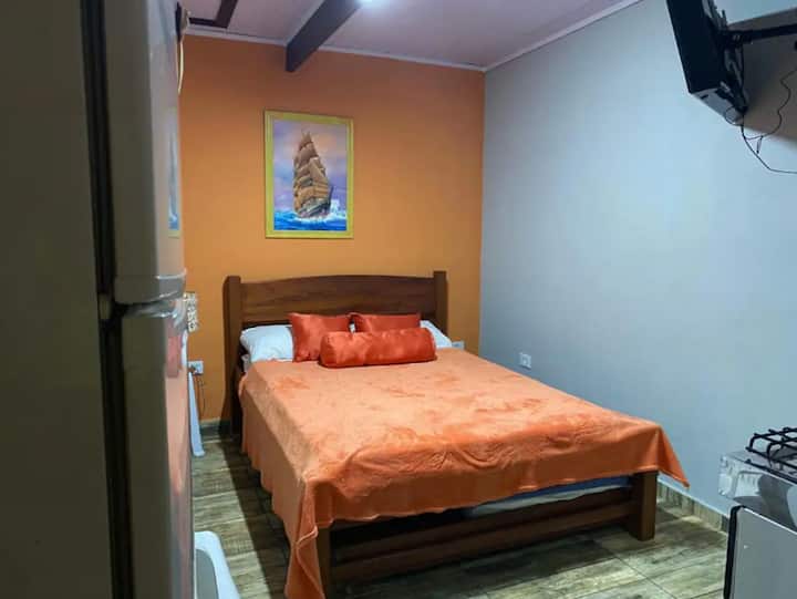 Chalé Adorável Em Ilhabela Muito Bem Localizado - Ilhabela