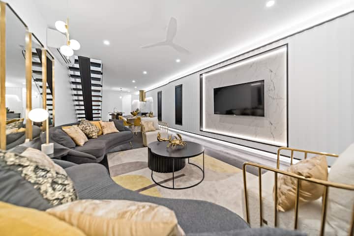 New! Dacha On Maggie #2 First Class Luxury - Australia