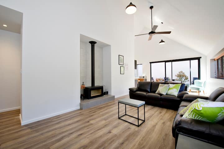 Margaret River Bungalow-1 - Stylish Town Stay - Margaret River