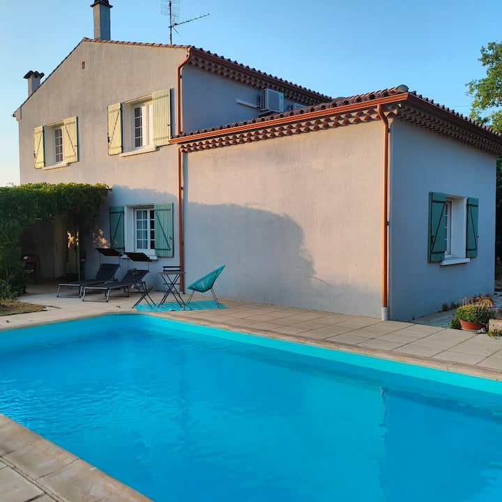 Superbe Villa Climatisée De 200m2 Piscine Chauffée - Gard