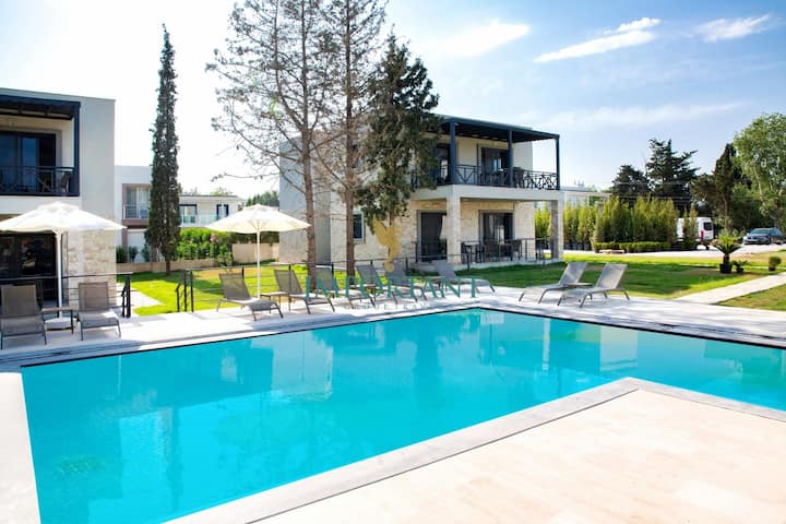 Bd285 2 Bedroomed Flat Withcommunalpool Inortakent - Akyarlar