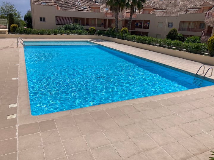 Superbe Studio Avec Grande Piscine Et Parc Naturel - Villeneuve-Loubet Plage