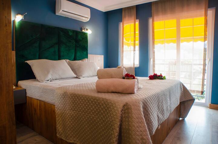 Ekin Otel: Göcek Merkezinde Manzaralı Oda No:07 - Fethiye