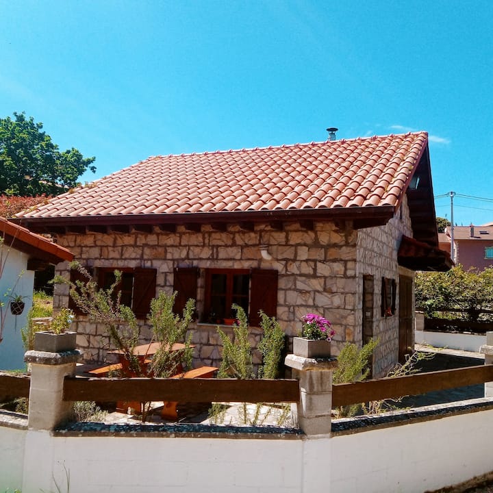 Casa Bonita Y Acogedora De Piedra Y Madera - Llanes