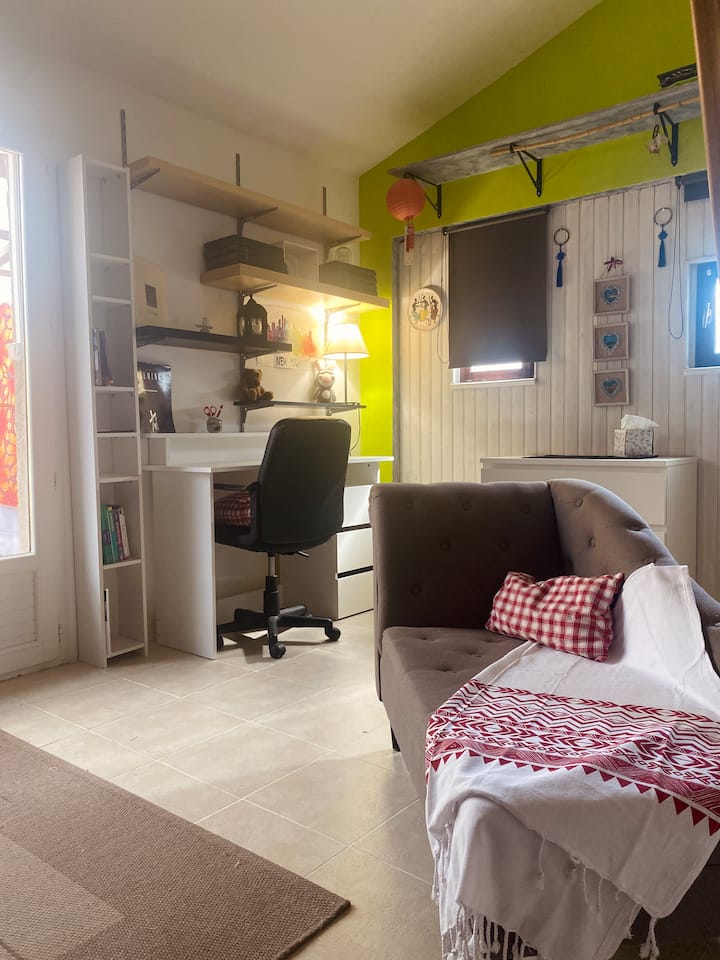 Joli 2 Pièces à L'ombre Du Pin - Nîmes