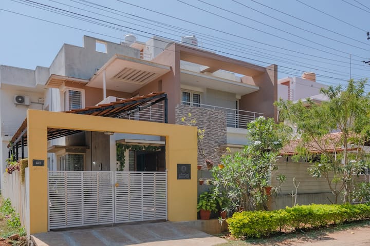 Cozy 3 Bhk Villa In Mysore By Revkeys Hospitality - Mysore